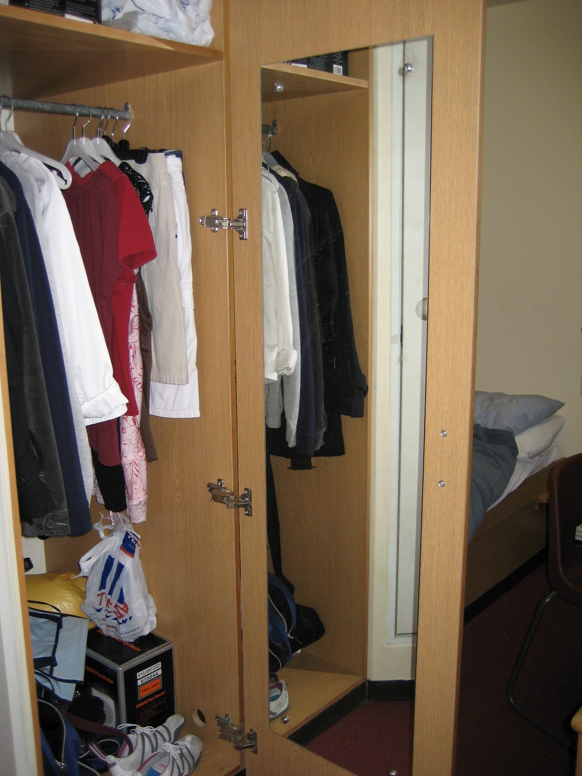 Landing Shortly: A Peek Inside a UEA Dorm Room