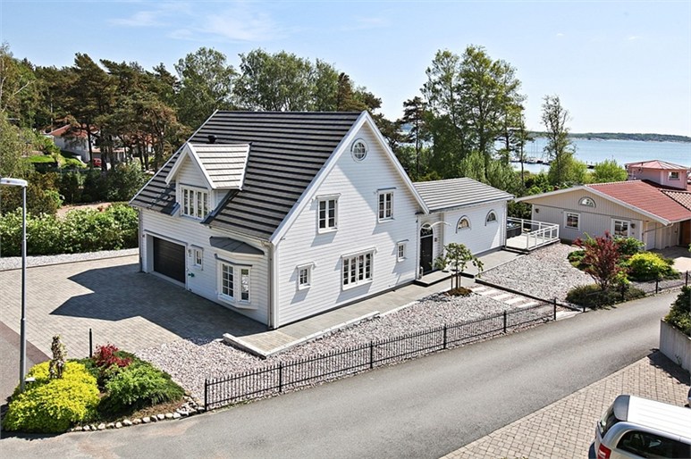 Home of Milla : VITT HUS OCH SNYGG HALL!