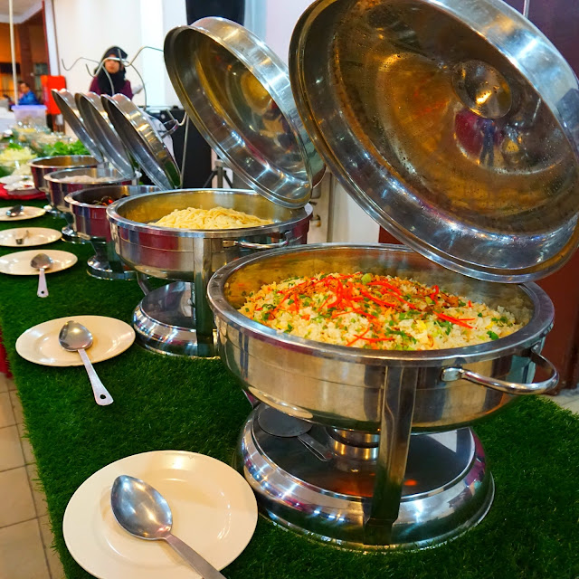 Seafood Lambak dan Steamboat & Grill di Restoran Nelayan Ampang