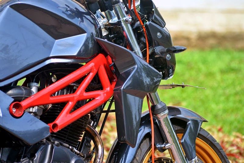Foto Modif Honda Tiger Revo ala Ducati Monster Terkeren 2014 | Motor Holic