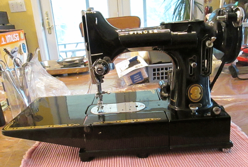 My Sewing Machine Obsession: Singer 222