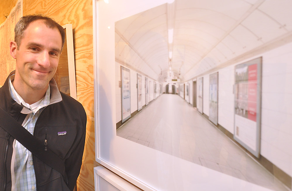 Las Manos: Las Manos Gallery Photo Show Opening!