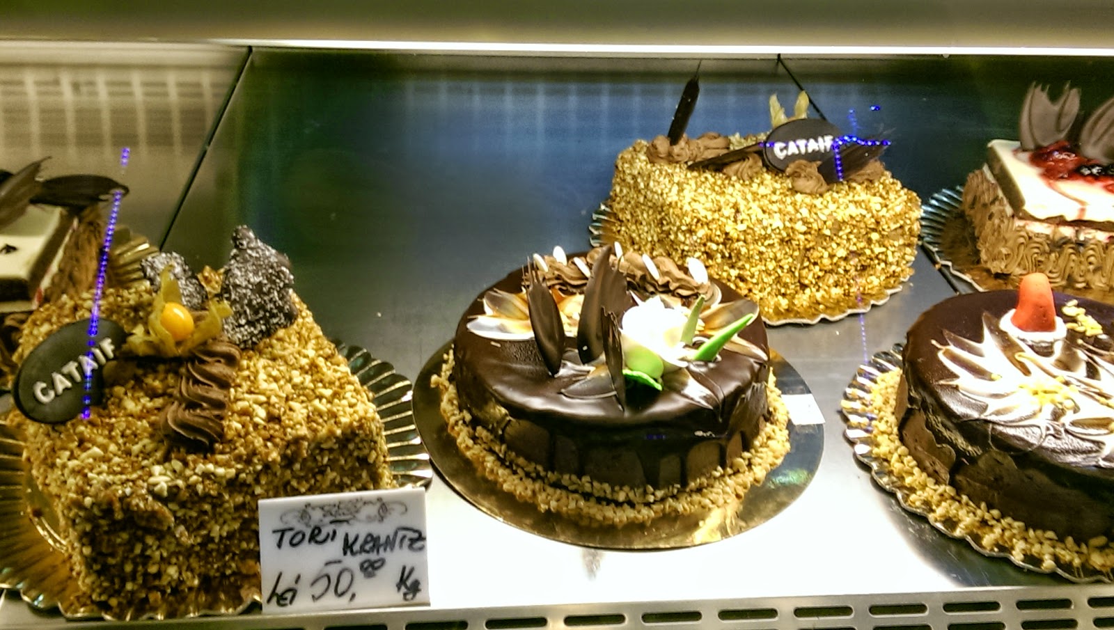 Observator gastronomic : O deconstructie, cofetaria CATAIF din Bucuresti