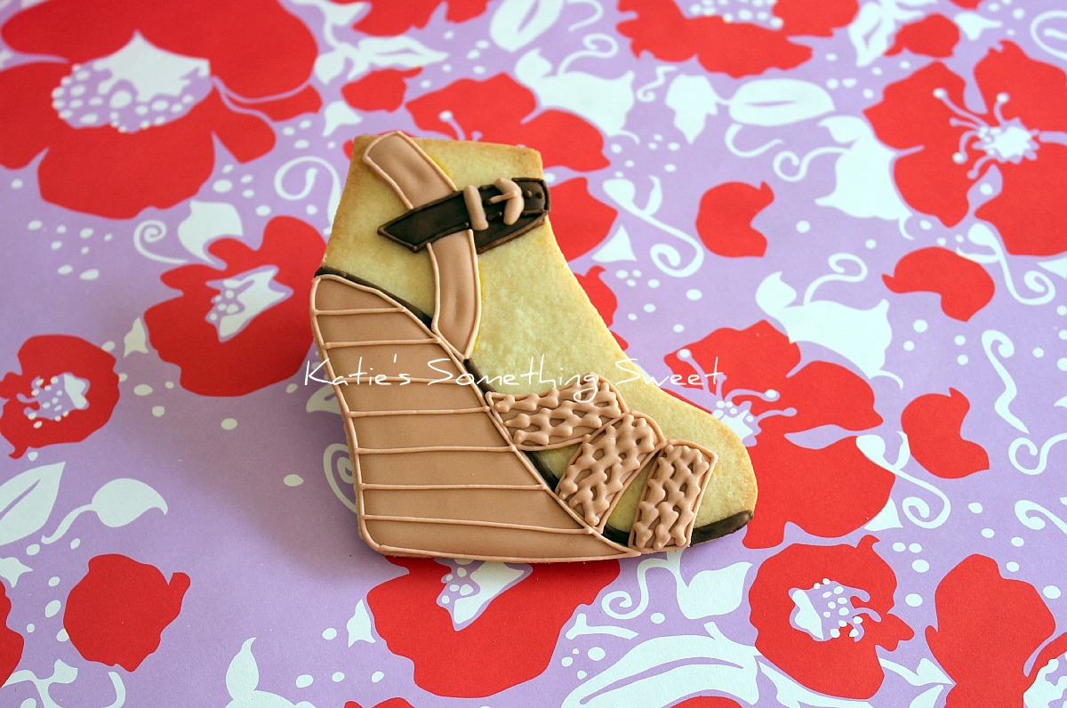 {Katie's Something Sweet}: Wedge Sandal Cookies