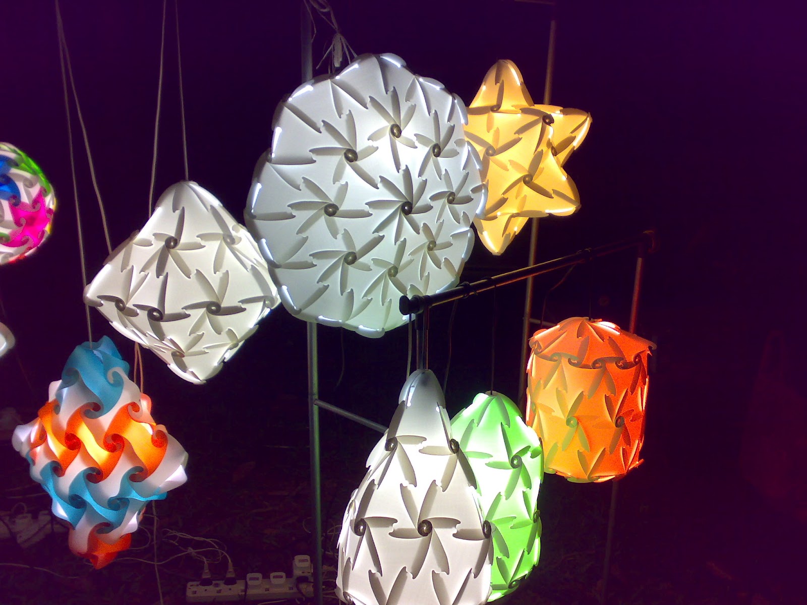 VLightDeco IQ Light Puzzle Pendant Jigsaw Lamp Styles: 03/28/12