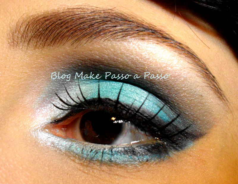 Passo a Passo: Make Azul turquesa - 1º tutorial em vídeo! - Carol Kyoko