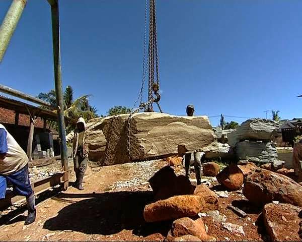 Pusat Kerajinan Batu pualam, marmer dan Onyx di Besole- Wajak Tulungagung