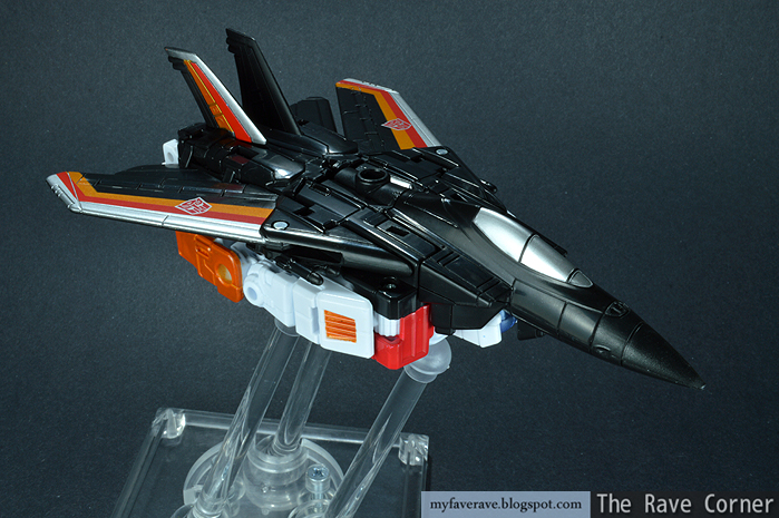 The Rave Corner: Transformers Generations Combiner Wars Deluxe Class ...
