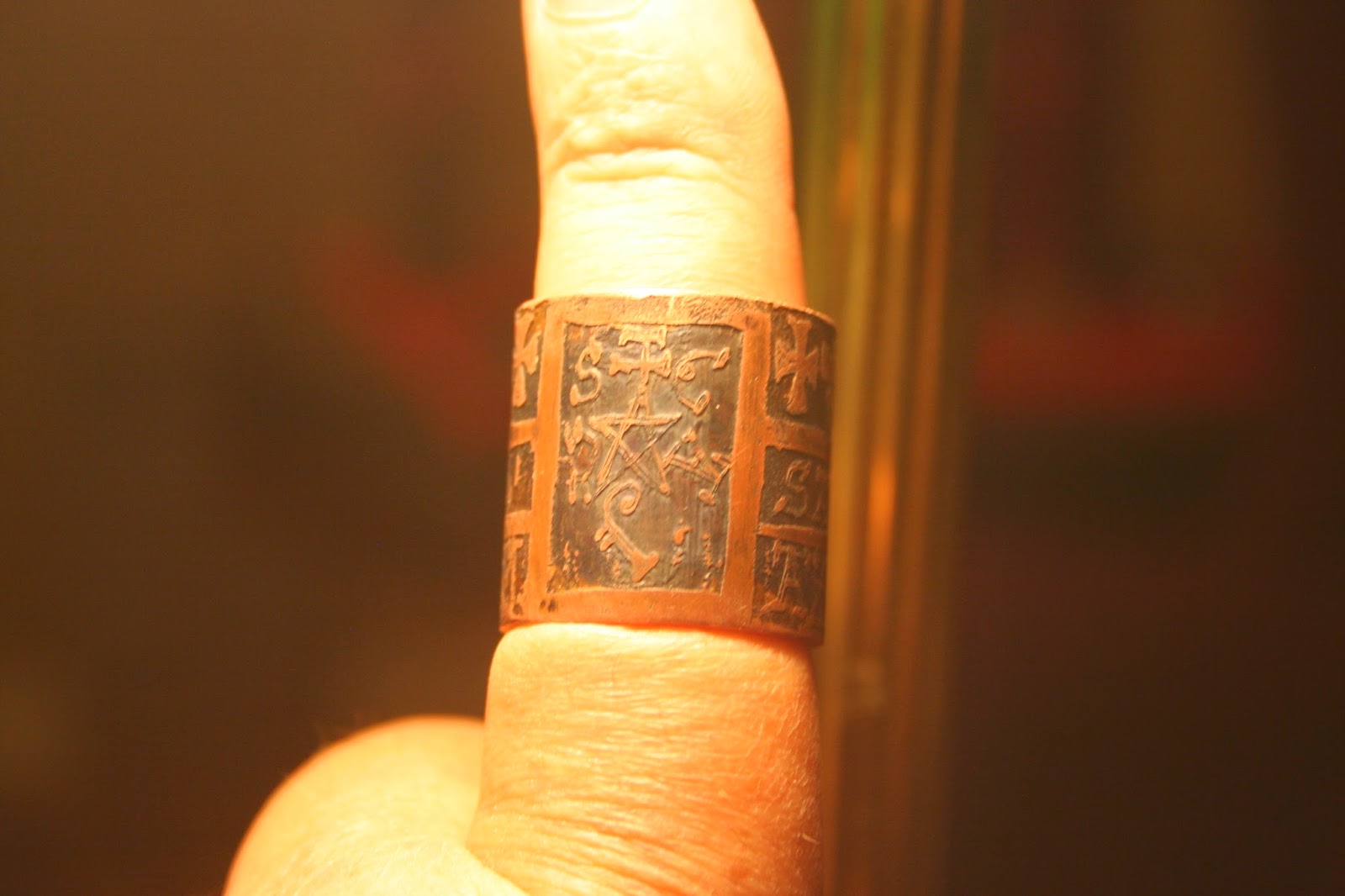 treading the crooked path: The ring of Mahazael