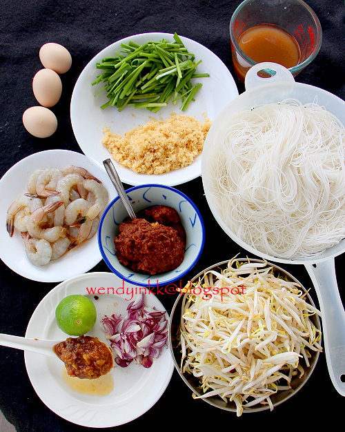 Table for 2.... or more: Dry Mee Siam