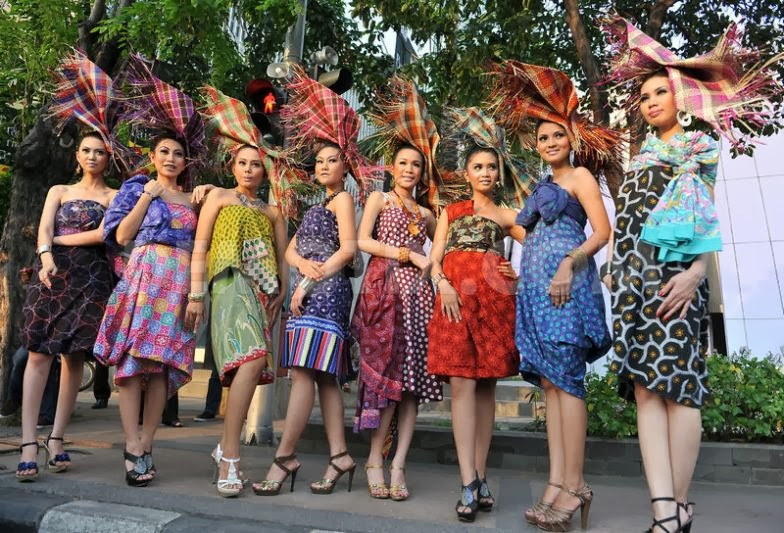 Batik and Indonesia - American Batik Design Competition - Exotic Fashion