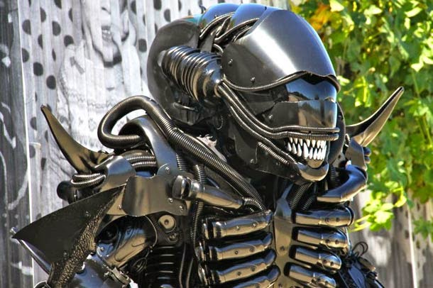 Shake Everyone On The Streets With Your Alien Cosplay! - Creative ...