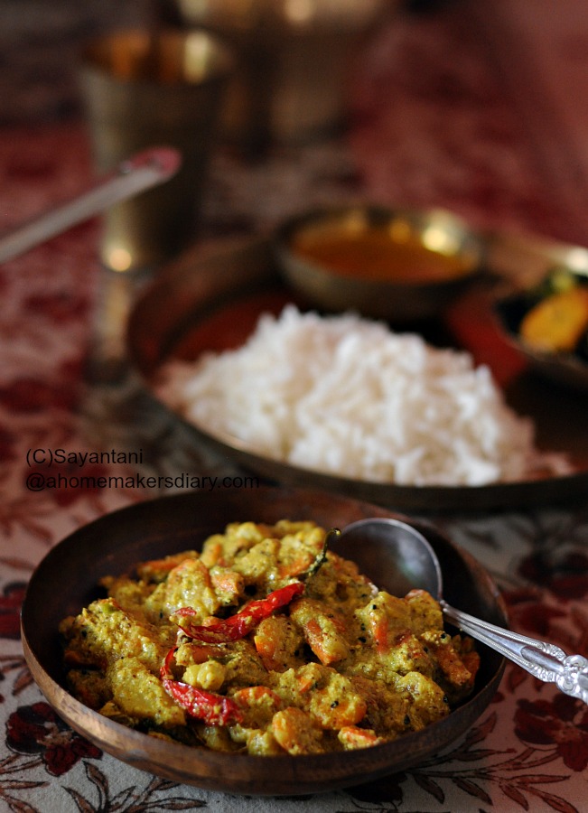 Kucho Chingrir Charchari (Shrimps in mustard gravy) - A Homemaker's Diary