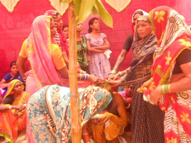 GONDMAHASABHA: GOND SAMAJ ME SAMUHIK SAMAJIK VIVAH