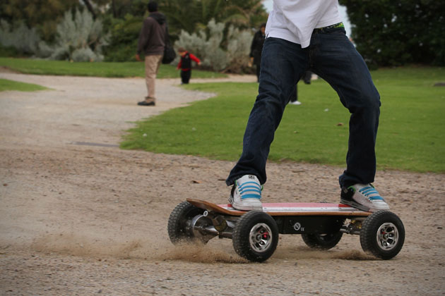 Fiik Electric Skateboards Make You Feel Like a Kid Again ~ GreenStylo