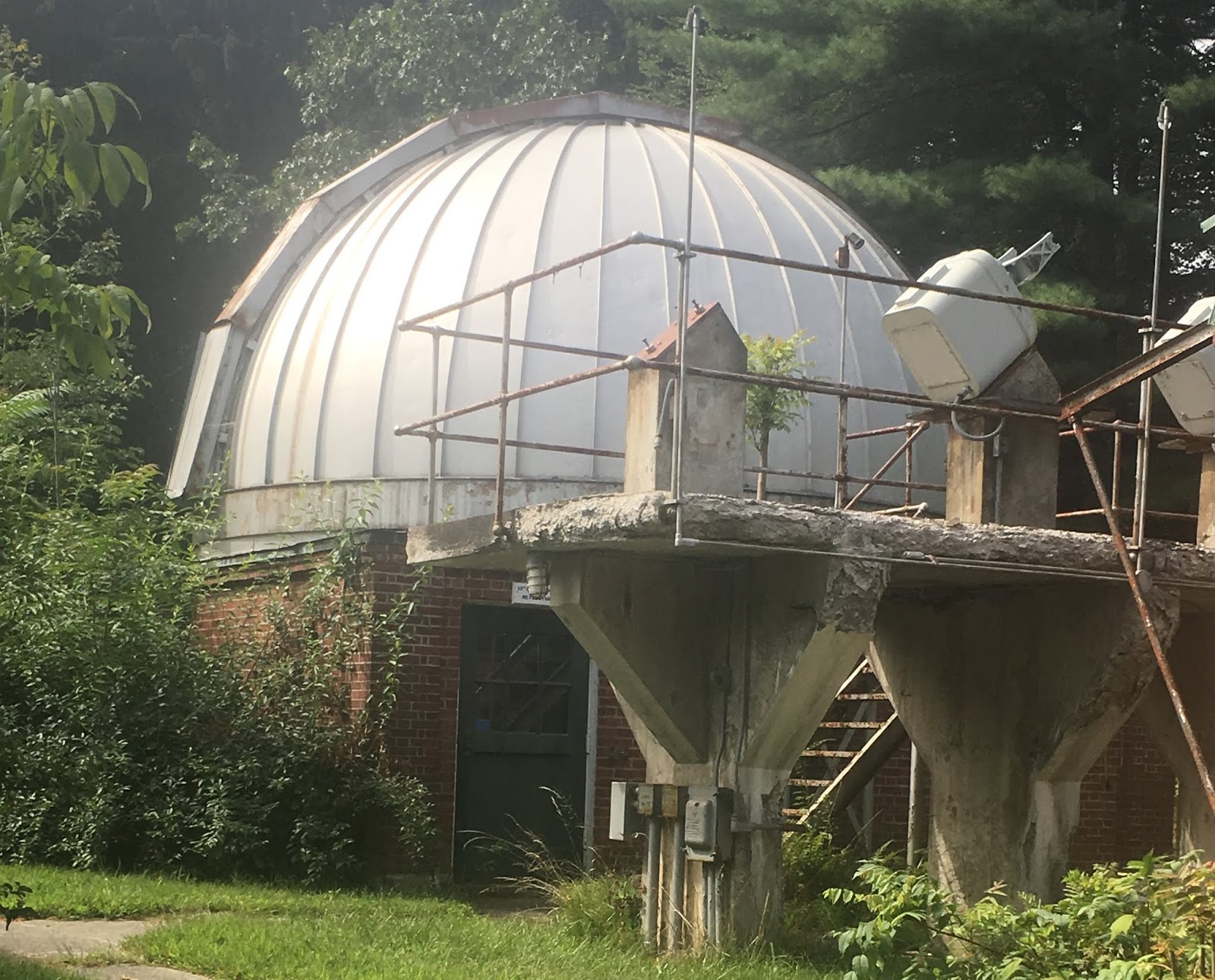 Rondinones' Adventures: Abandoned Oak Ridge Observatory - Harvard, MA
