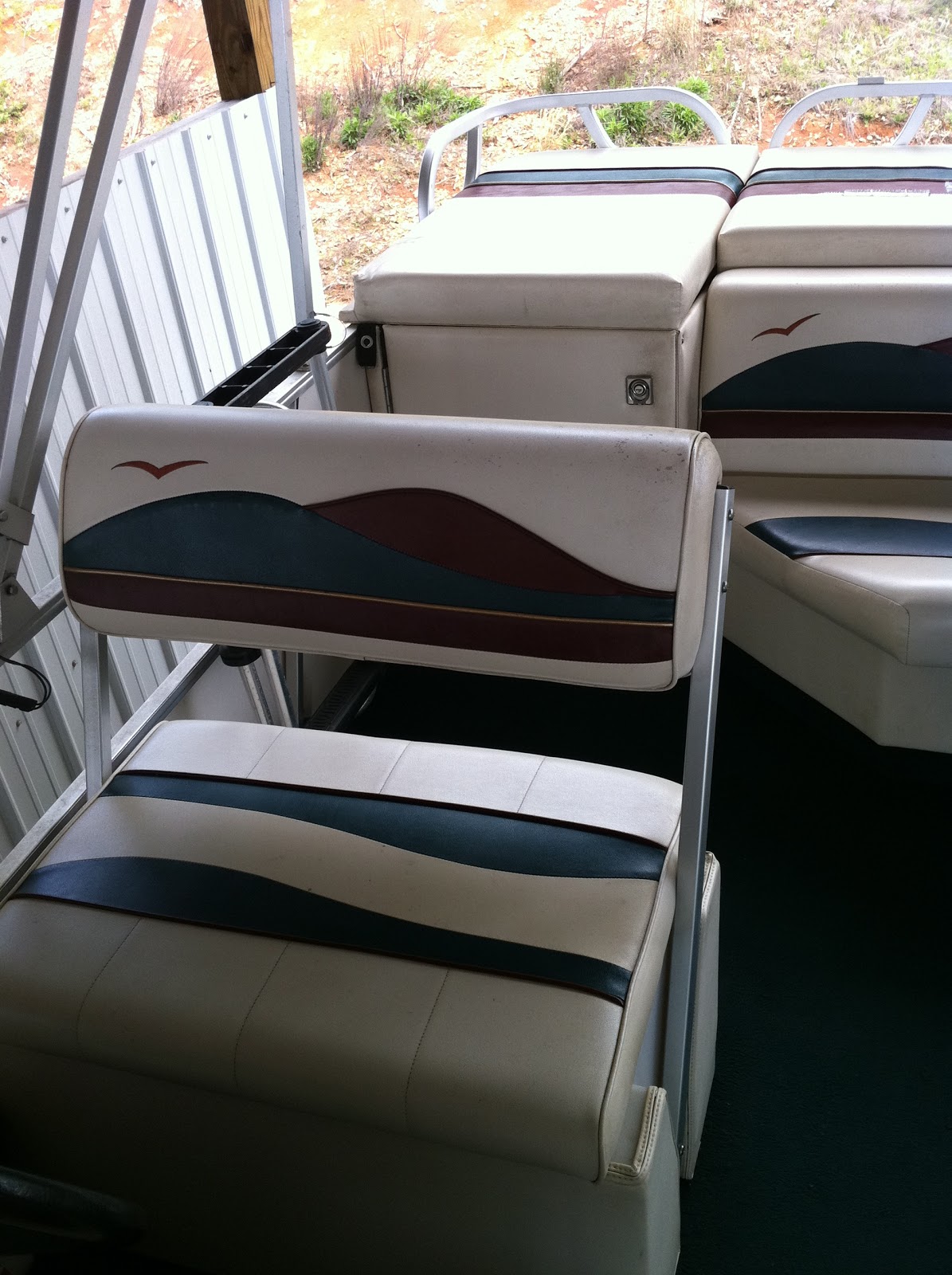 1998 Monark 24' Pontoon Boat: 1998 Monark 24' Pontoon Boat