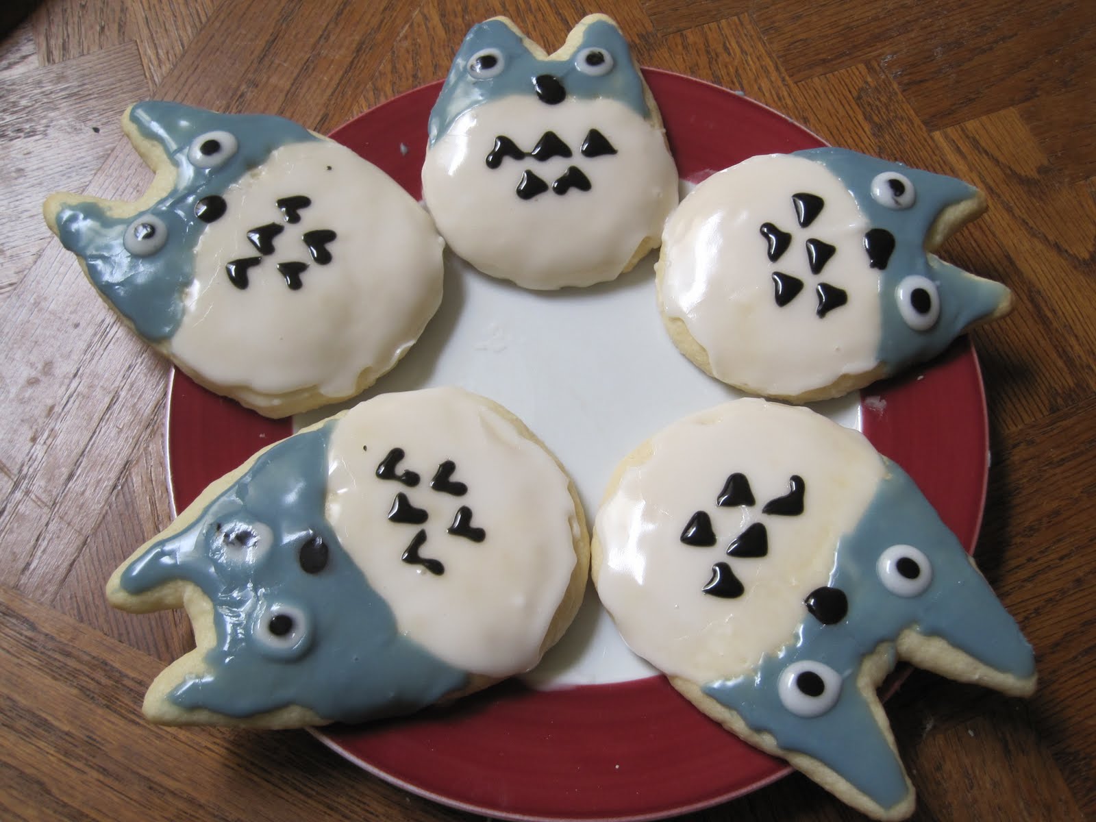 Kitchen Desserters: Totoro Cookies