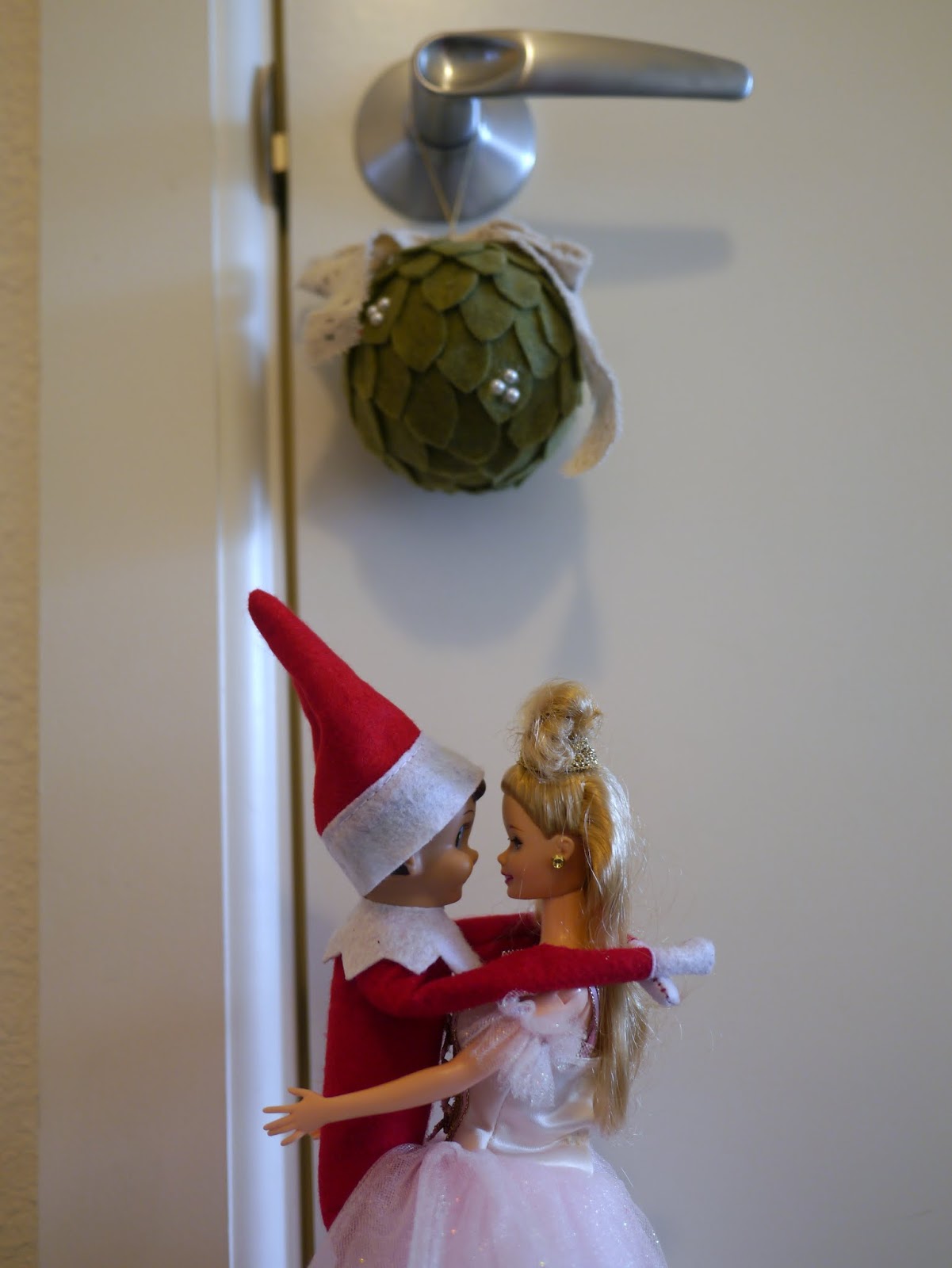 Little Hiccups: 30+ Simple Elf on the Shelf Ideas