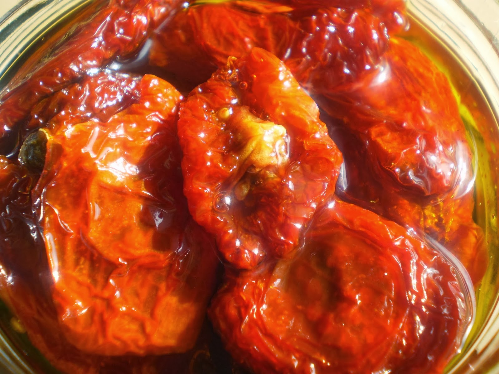 vinotava1: OLĪVEĻĻĀ MARINĒTI SAULĒ KALTĒTI TOMĀTI