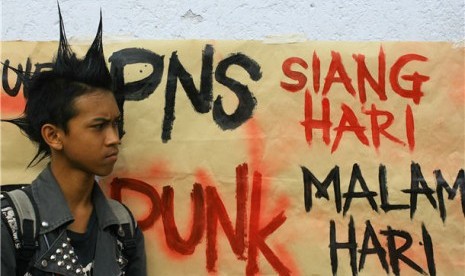 CERITA ANAK PUNK - PUNK ROCK JALANAN