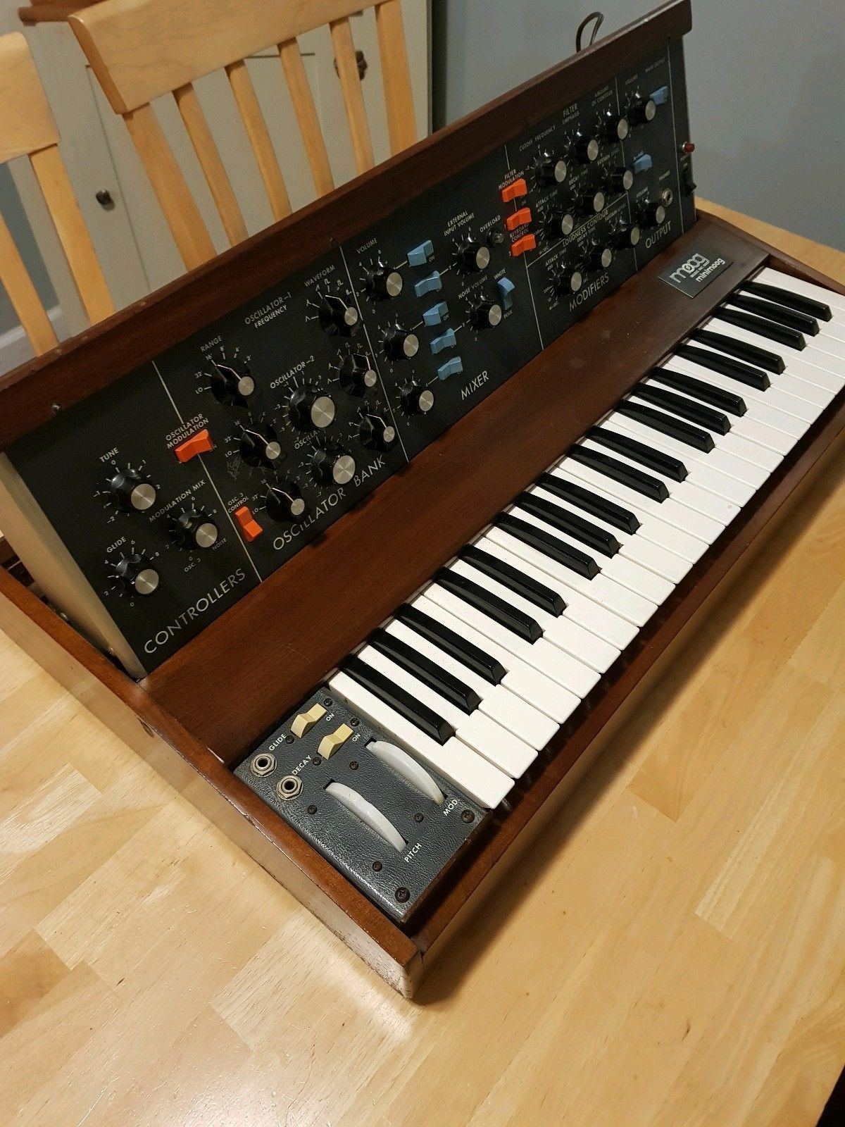 MATRIXSYNTH: Moog Minimoog D 1970s vintage Keyboard Synthesizer SN 1833