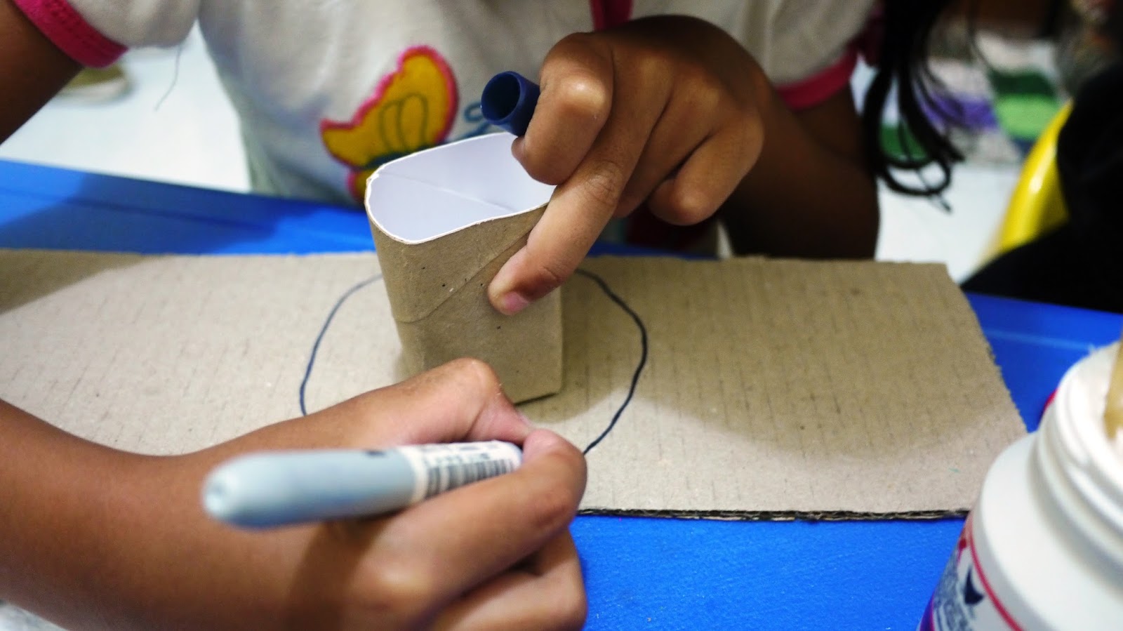 HAND CRAFT: membuat mainan anak dari kertas karton