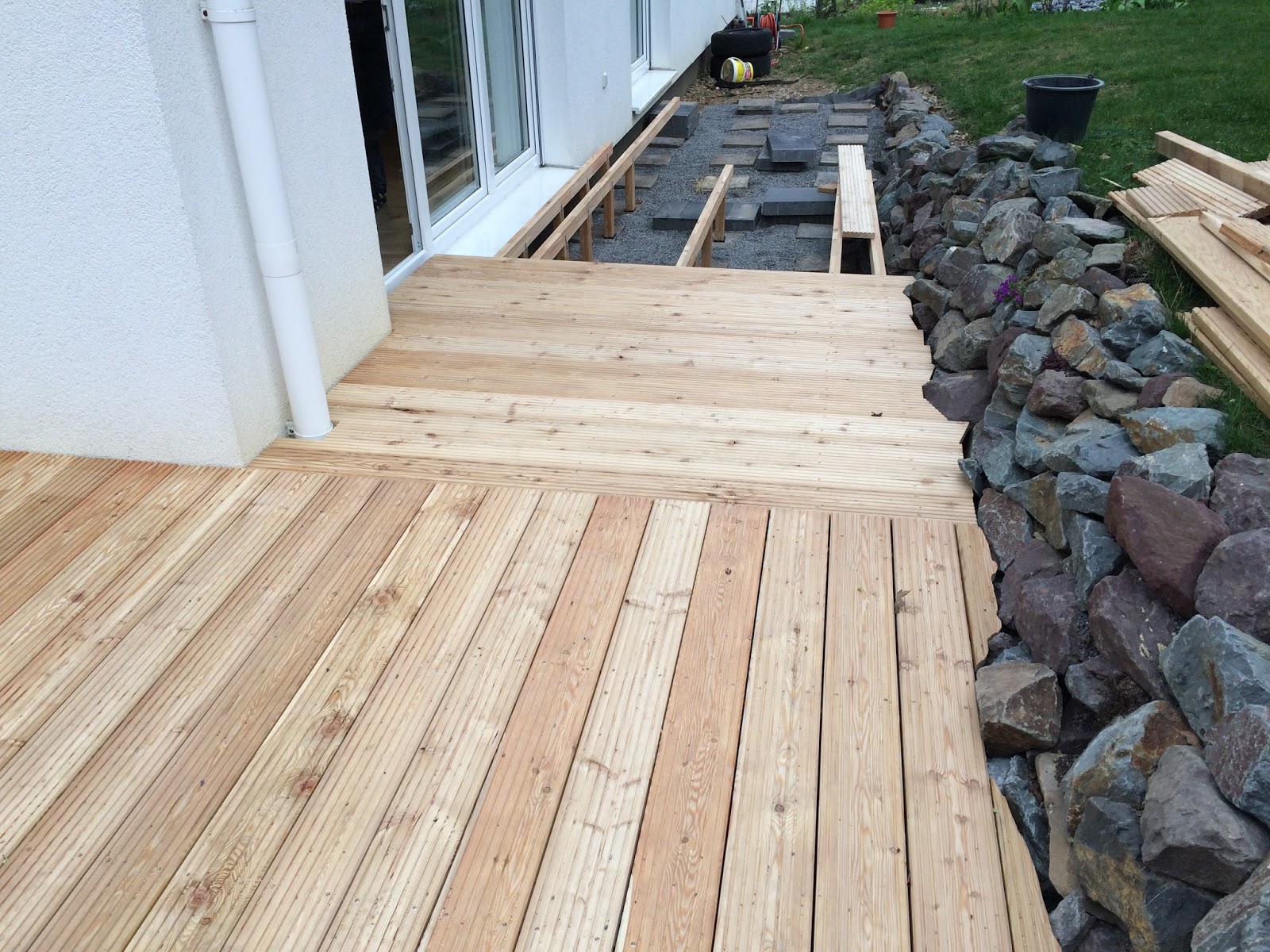 Die Holzterrasse ist fertig! ~ Familie Mahnkes Traum vom Haus