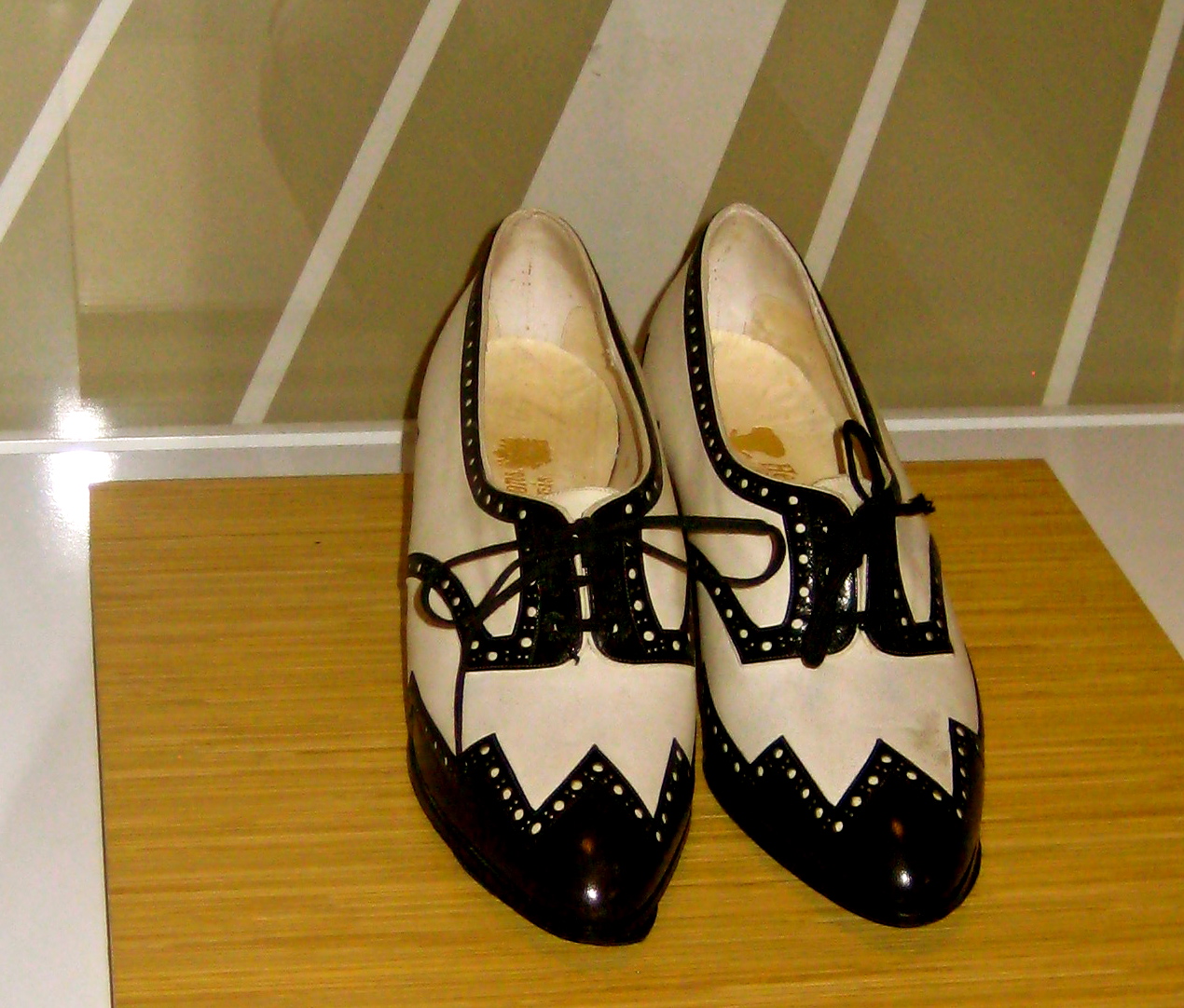 ROARING TWENTIES SHOE ADDICTIONS