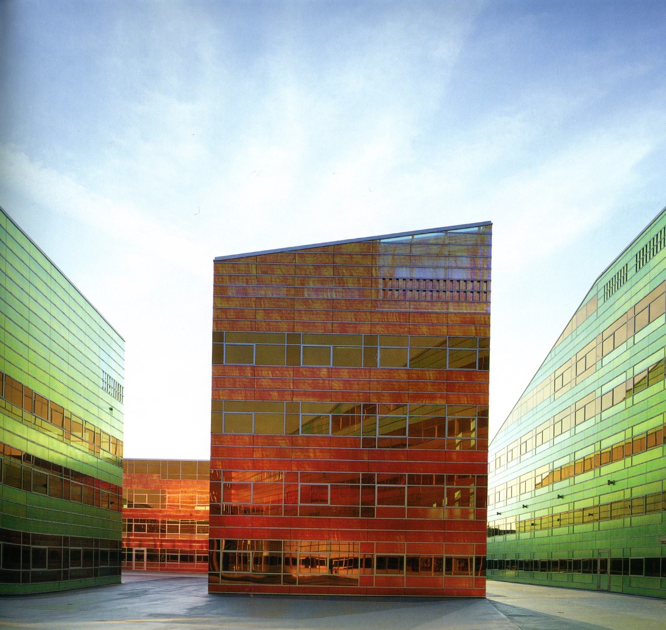 Life In Color: In Full Colour: Recent Buildings and Interiors
