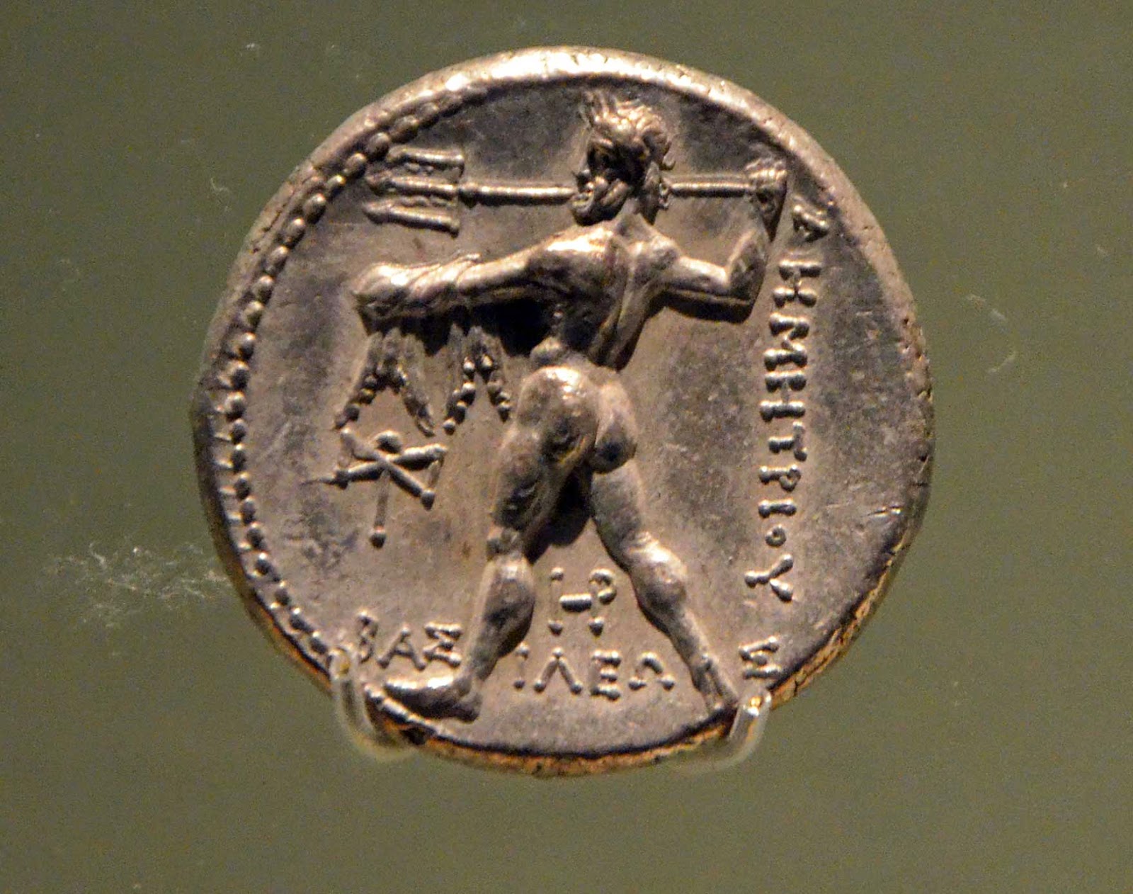 El mundo de Avekrénides. : Monedas griegas antiguas. Colección C ...