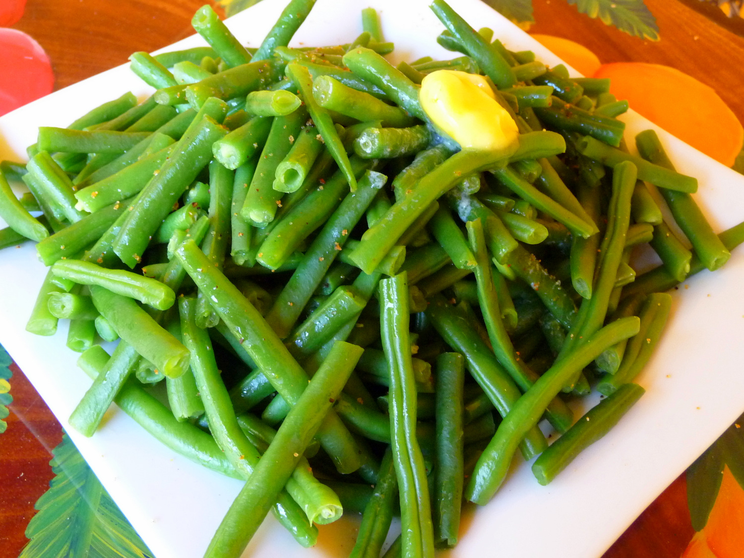 BUTTERED GREEN BEANS