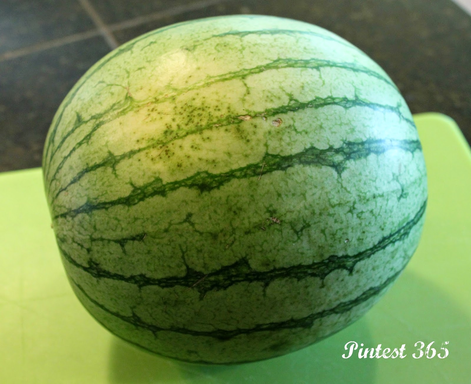 Pintest 365.: Day 118: How to Quickly Cube a Watermelon (success).