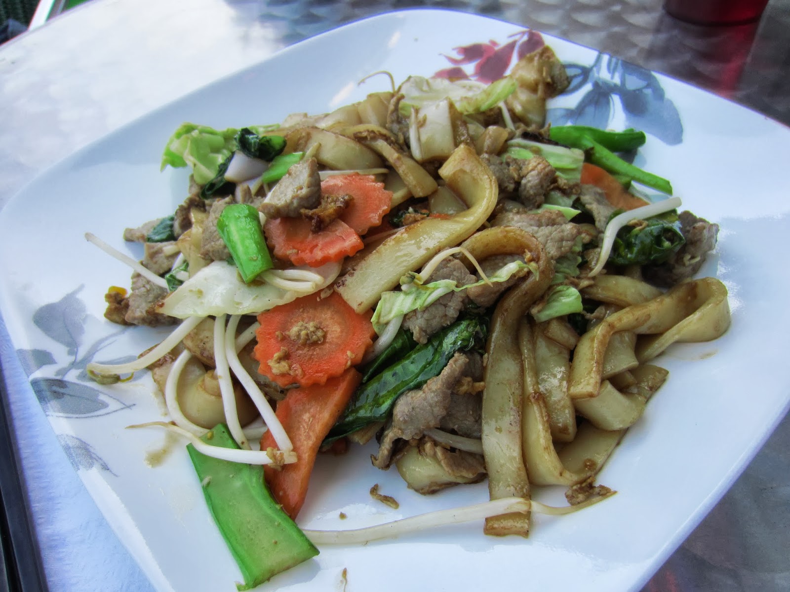 Eatiful: Thai Basil: Pad Thai, Pad Gra Prow, Pad See-Ew