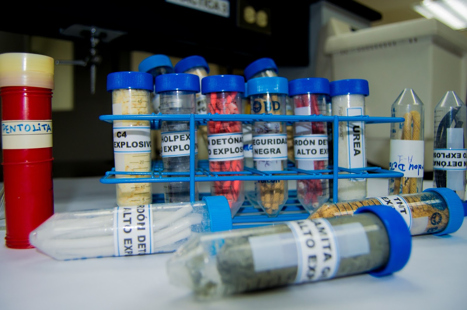 Derecho Penal, Derecho Procesal Penal, Etc. (...): 18-03-2016 Explosivos