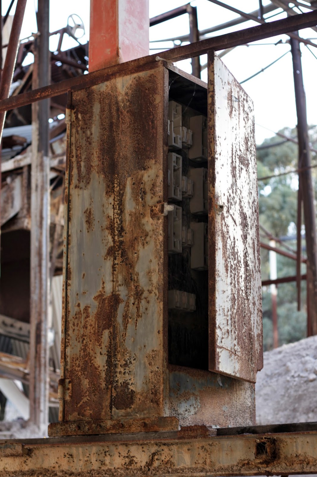 Breaking Into The Industry: Abandoned: Clackline Refractory (Part 1 ...