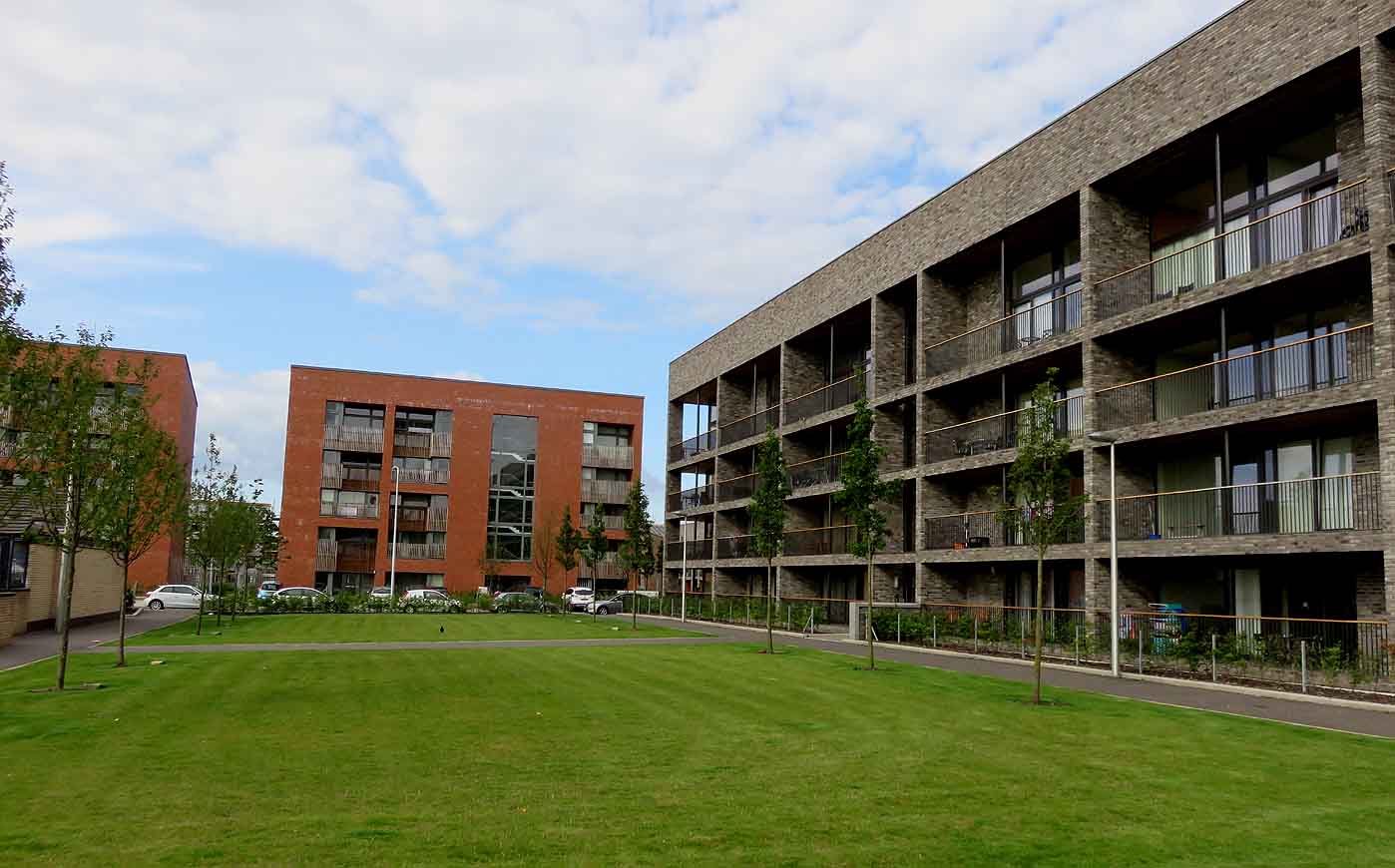 Alex and Bob`s Blue Sky Scotland: New Gorbals. Pollokshields. The ...