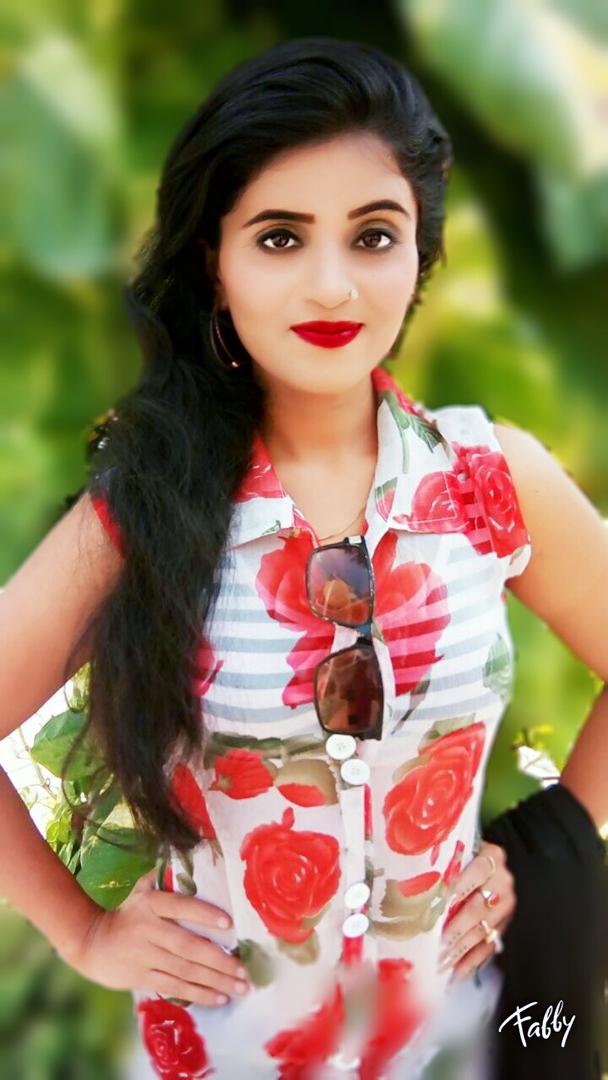 Anshika Singh Wallpaper, beautiful picture and hot photos collections - Bhojpuri Filmi Duniya