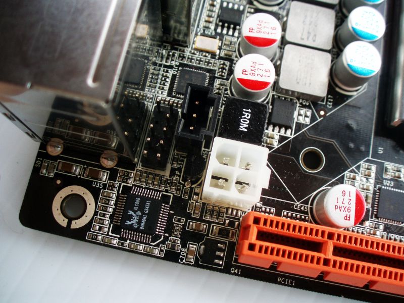 las 100 partes del hardware de la computadora: CONECTORES PARA BOTONES LED: