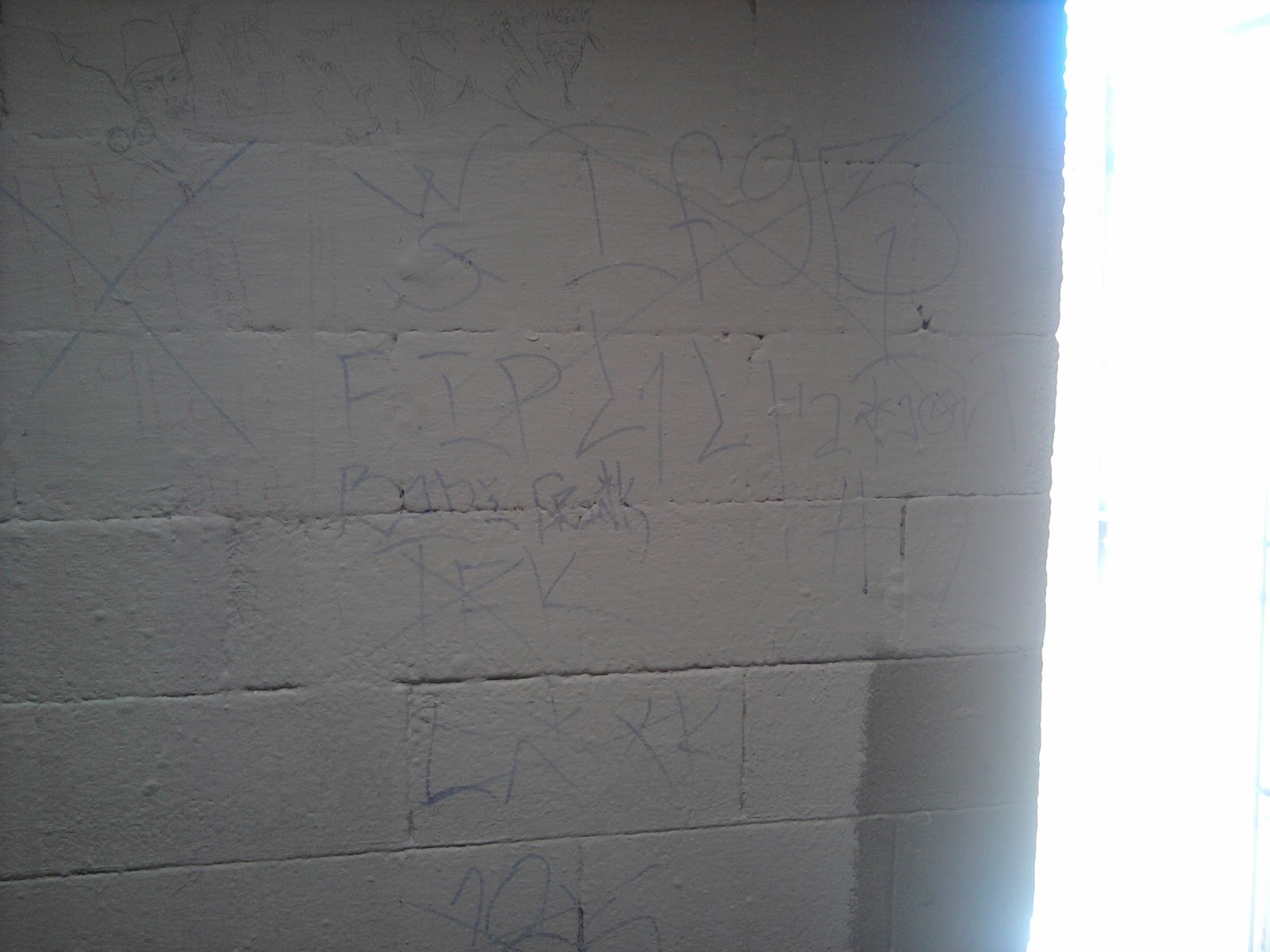 blood gangs graffiti: Inglewood family gangster blood ( IFGB )