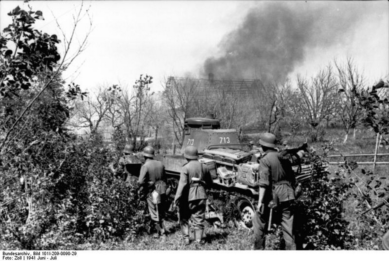 NAZI JERMAN: Album Foto Panzerkampfwagen 35(t)