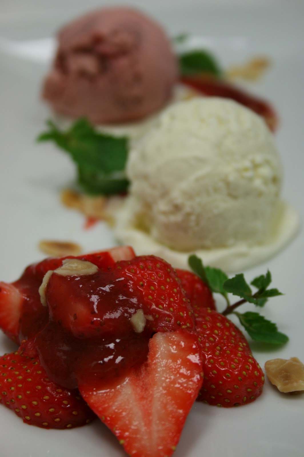 Country Gourmet Traveler: Coupe Romanoff, a Strawberry Sensation