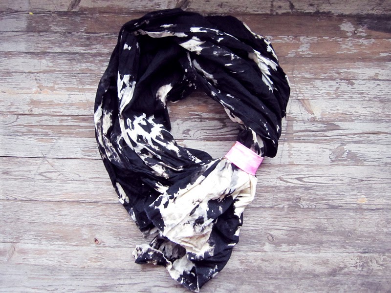 The Hip Subscription: Lasso Scarf