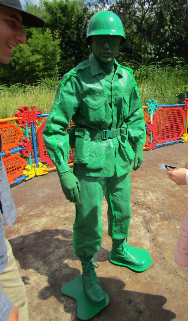 cabin talk: Little Green Army Men