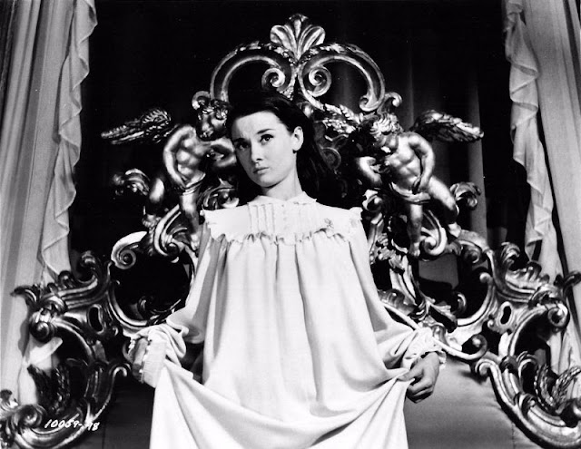 52 Behind-the-Scenes Photos of Audrey Hepburn in 'Roman Holiday' in ...