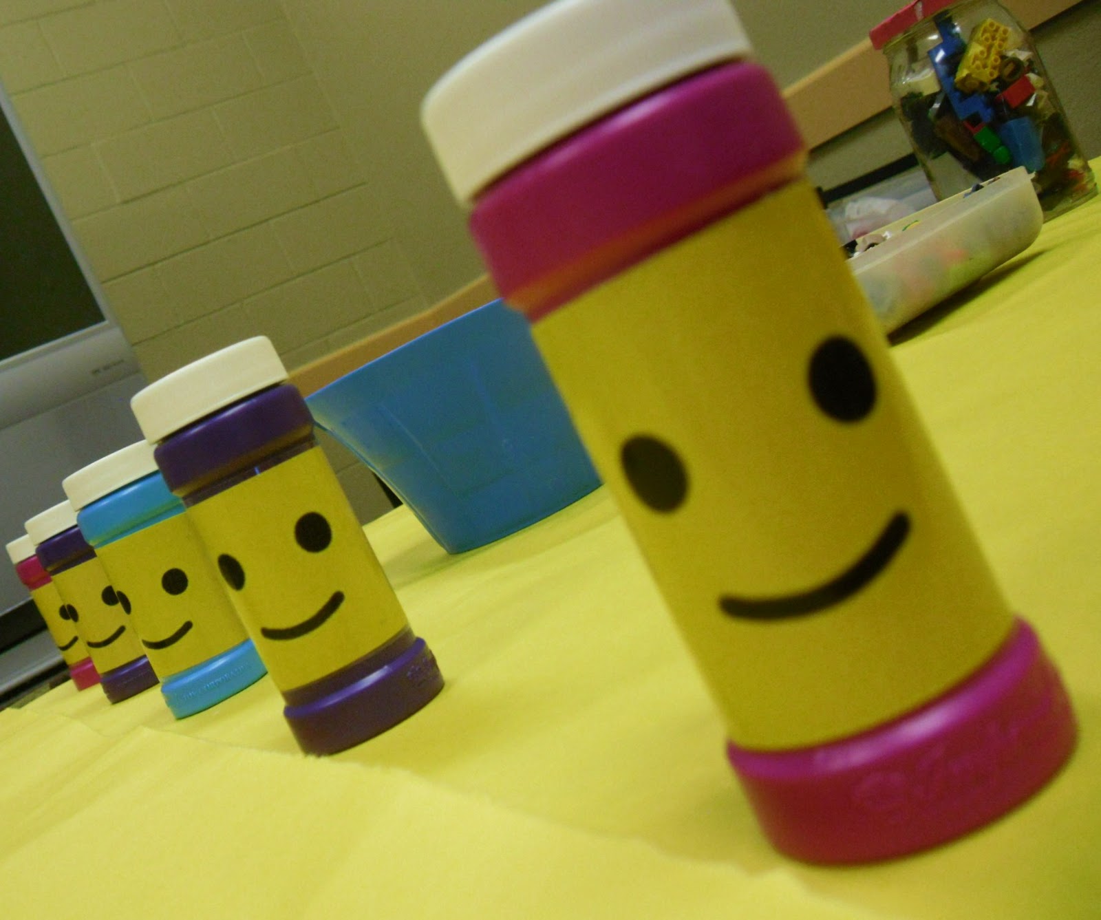 Mommy Makeup Lovely Things: Elijah's 5th Lego Birthday Party!