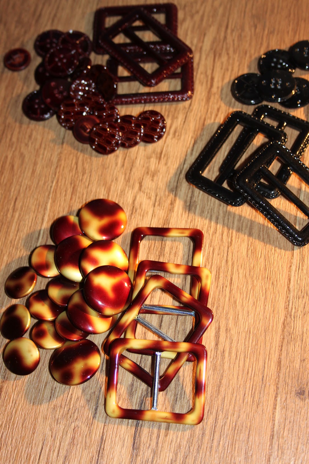 Leona's Make, Do and Mend: Raincoat Revamp!......... Do it like Audrey