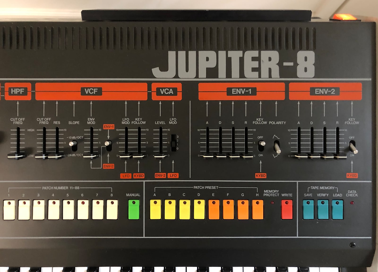 MATRIXSYNTH: Roland Jupiter-8 Fully Restored and Mint!