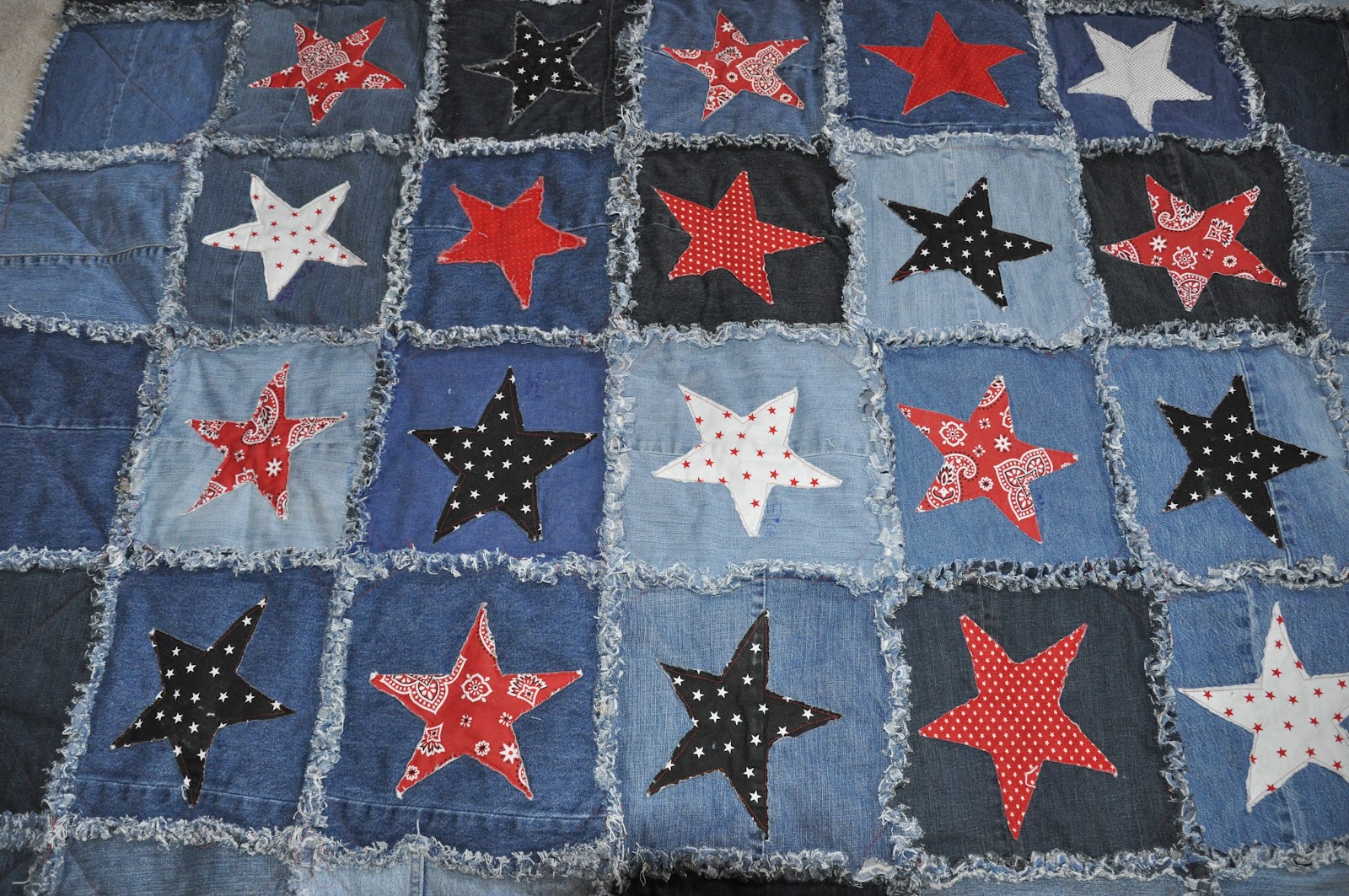 My Slice of the Rainbow: Raggy Denim Quilt Tutorial