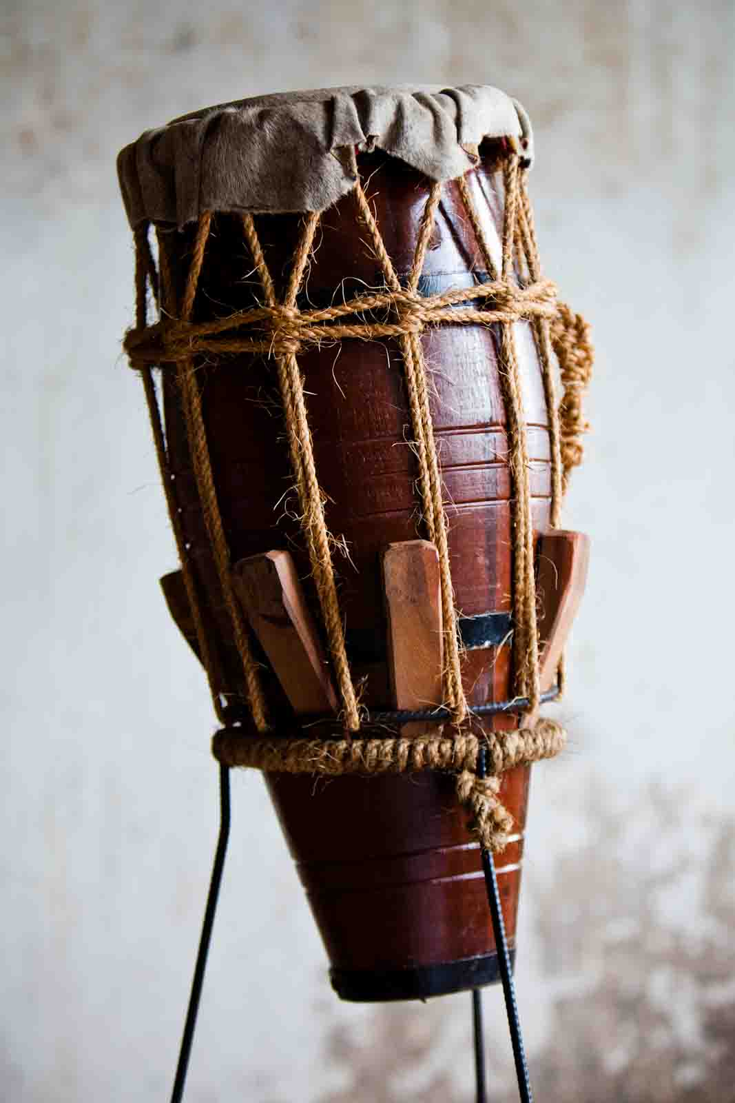 VALMIR DAS BIRIBAS: Atabaques